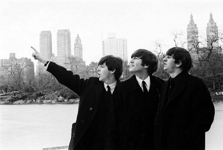 The Beatles Invade New York! Memories of Beatlemania from the fans who ...