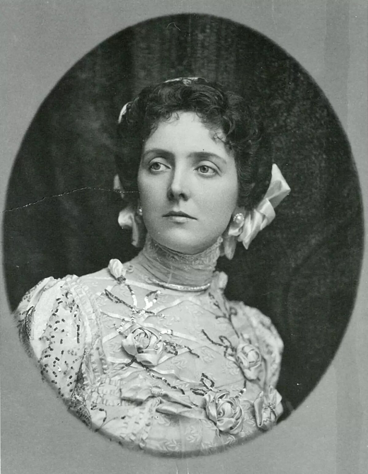 Emily Post and 100 Years of Etiquette: The Simple Art of Getting Along ...