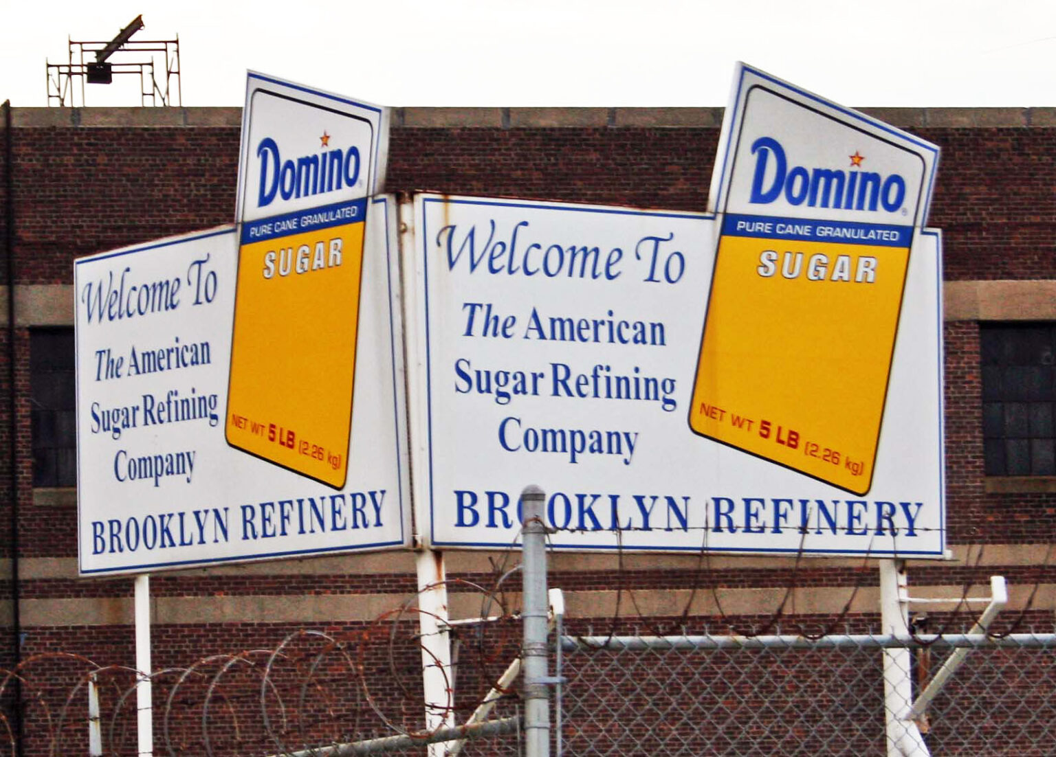 Behind the Domino Sign: The Story of Brooklyn's Bittersweet Empire ...