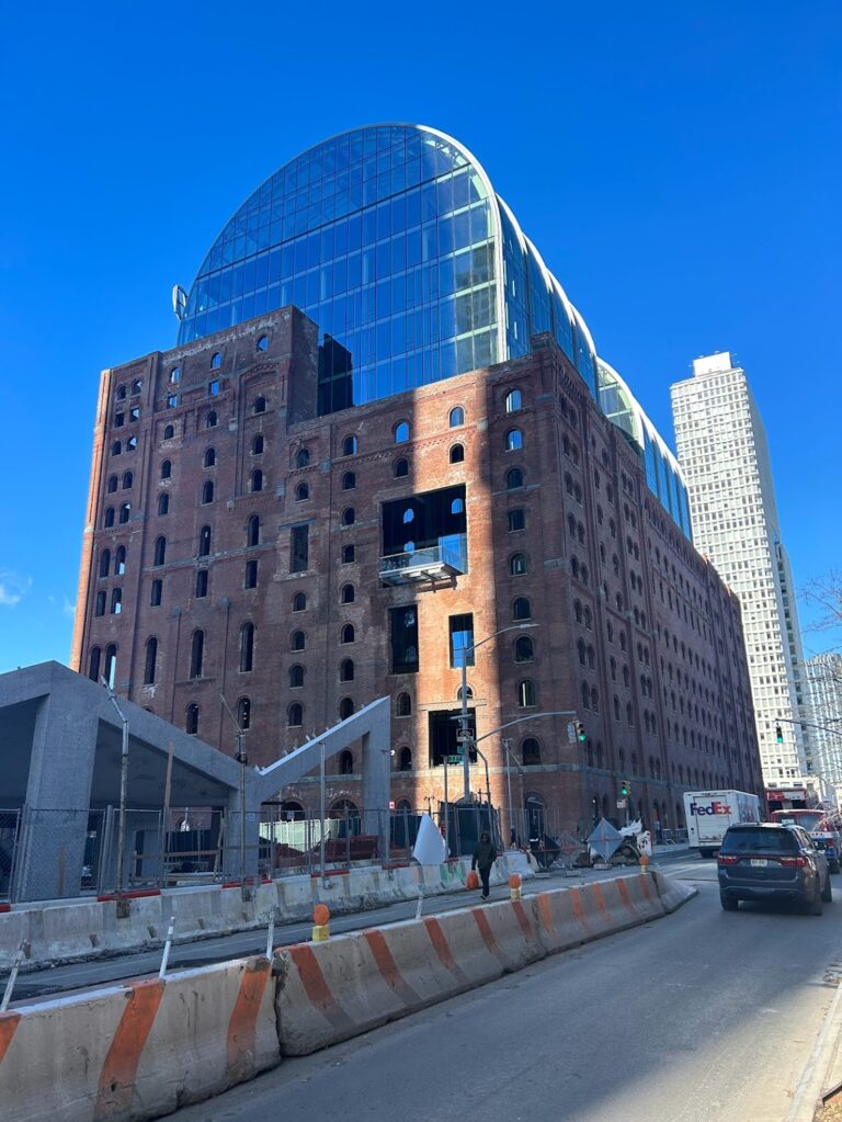 Behind the Domino Sign: The Story of Brooklyn's Bittersweet Empire ...