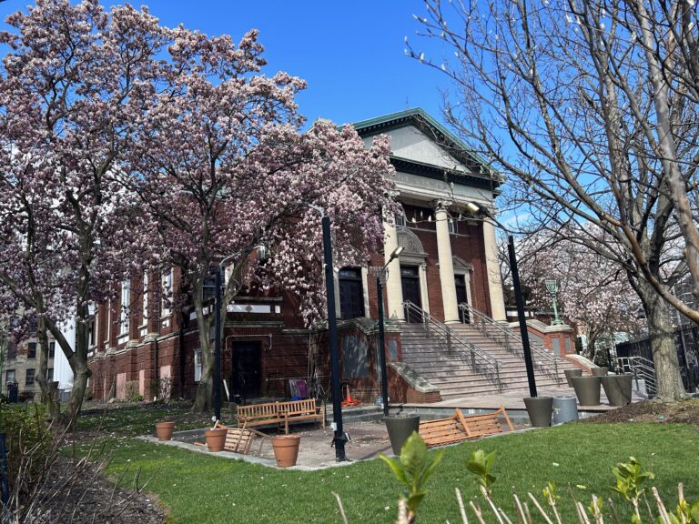 The Story of Flushing: An Epic History of Queens Old and New - The ...